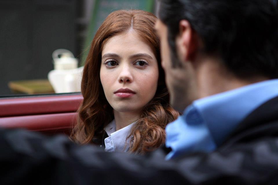 Фотографии Су Кутлу - Мишель в сериале Королек - птичка певчая >>>